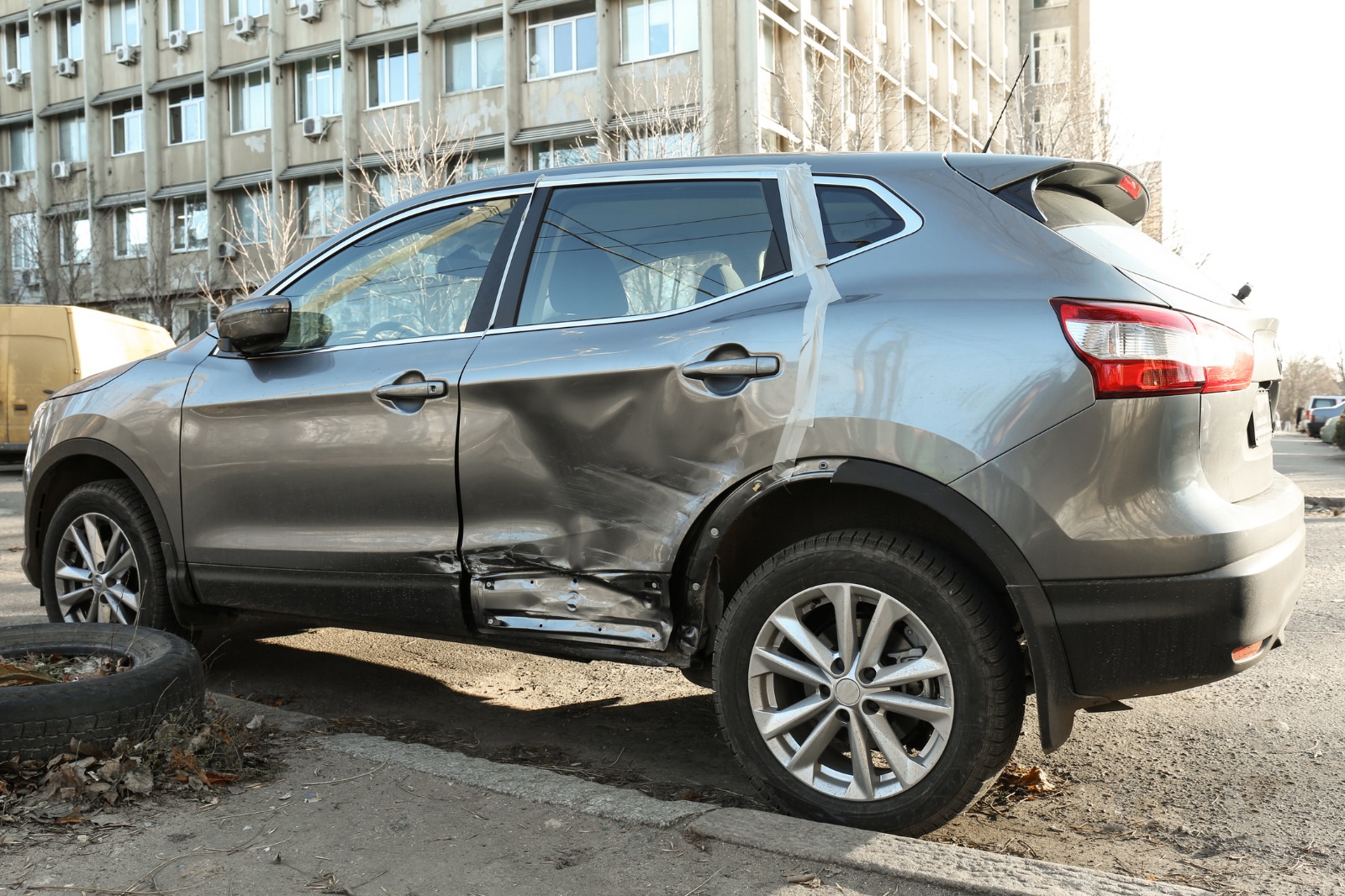 Auto total loss na een ongeluk? Dit zijn je rechten | BEK Consulting